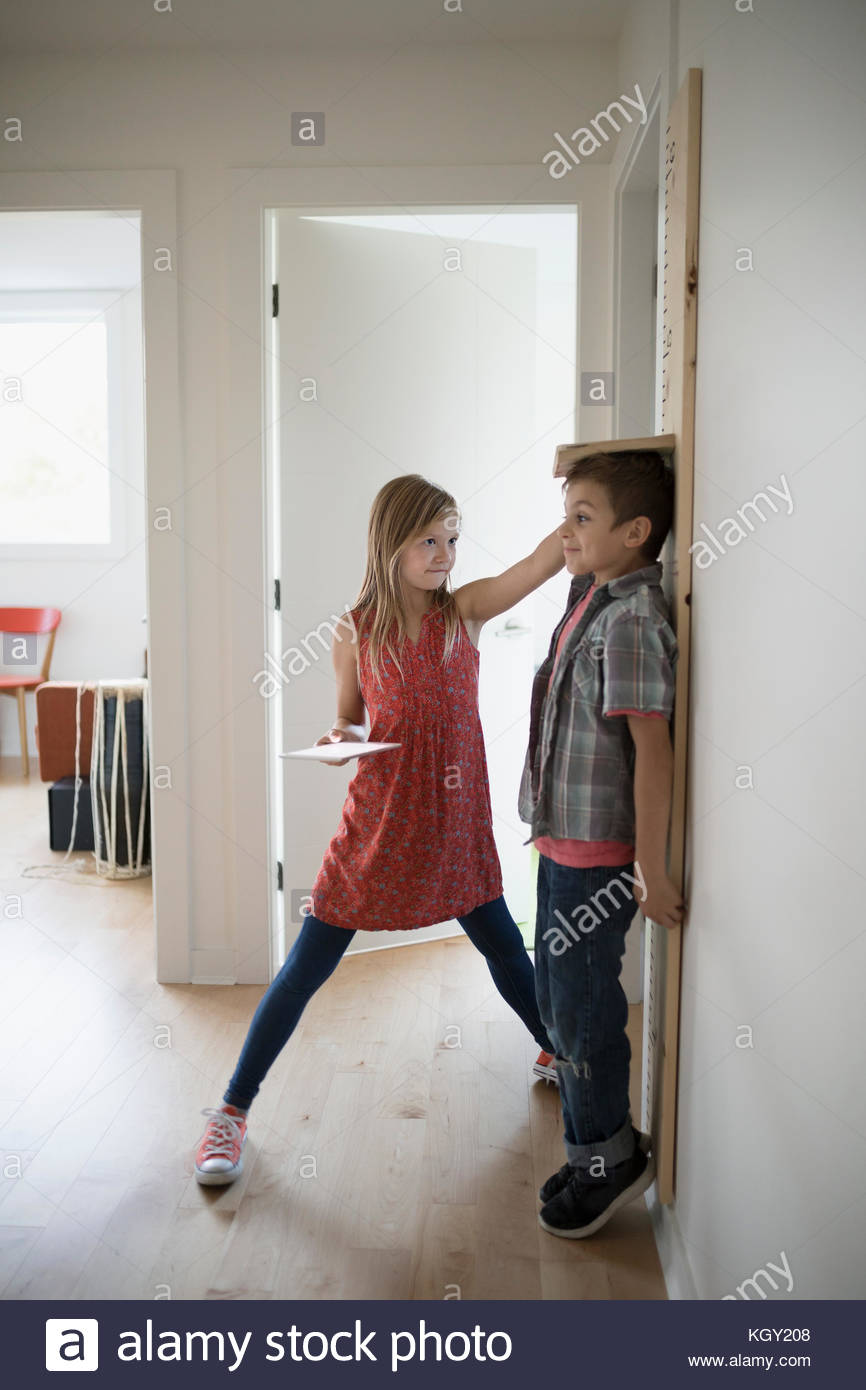 Measuring length ruler hi-res stock photography and images - Alamy