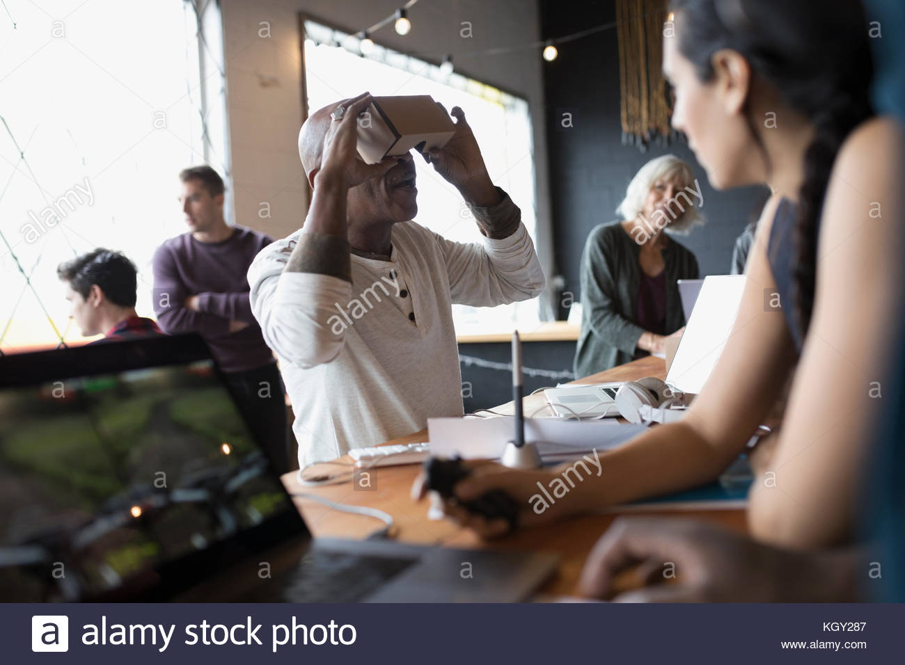 Computer programming image hi-res stock photography and images - Alamy