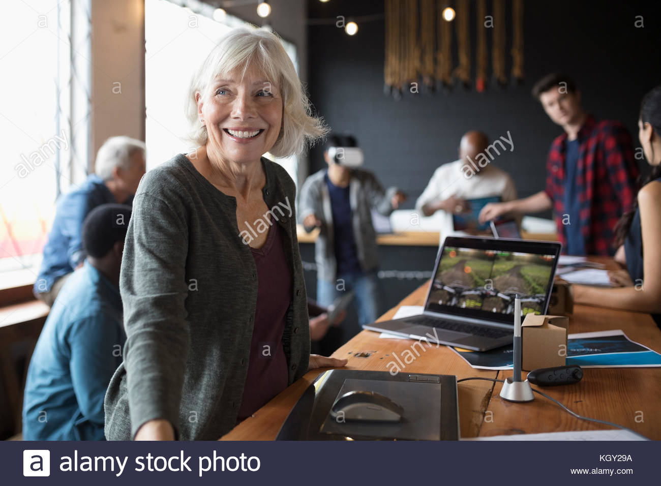 Senior programmer image hi-res stock photography and images - Alamy