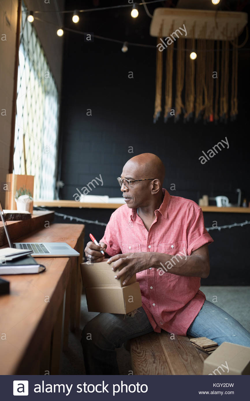 Packaging box hi-res stock photography and images - Alamy