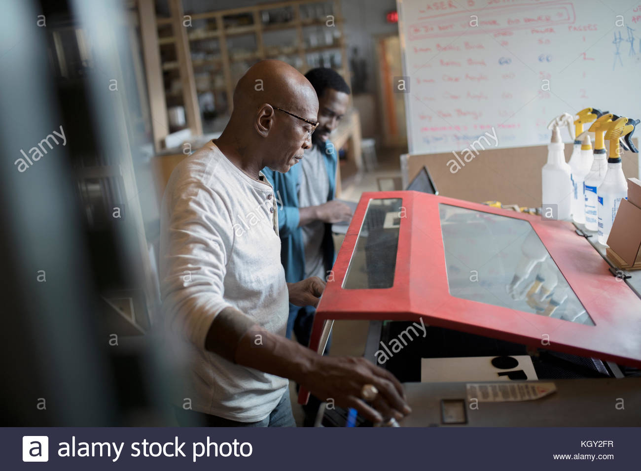 Using laser technology hi-res stock photography and images - Alamy