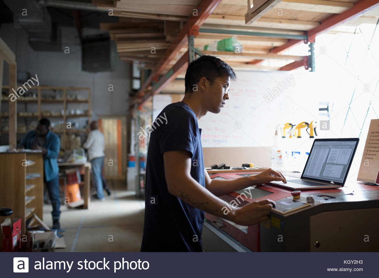 Using laser technology hi-res stock photography and images - Alamy