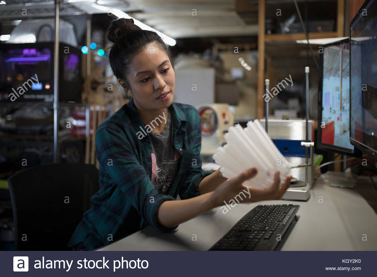 Female race engineer hi-res stock photography and images - Alamy
