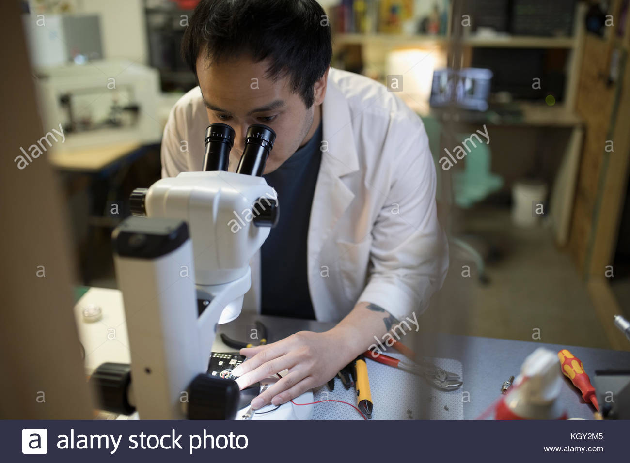 Microscope electronics hi-res stock photography and images - Alamy