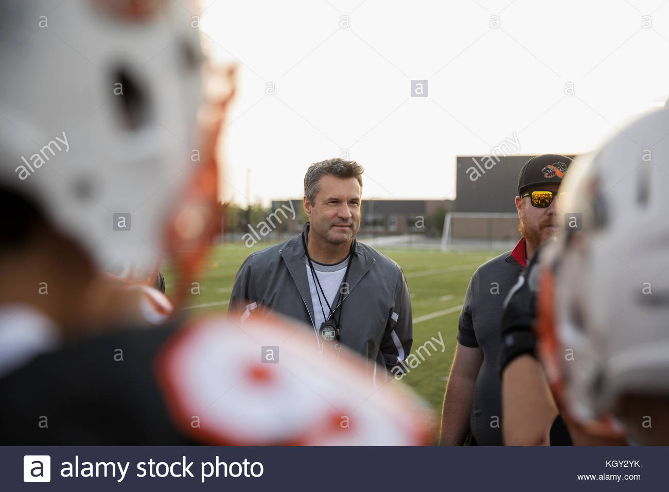 Coaching people talking hi-res stock photography and images - Alamy