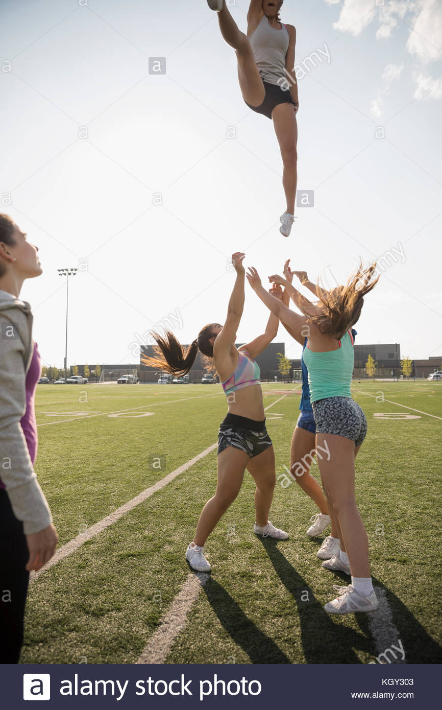 High jump girls hi-res stock photography and images - Alamy