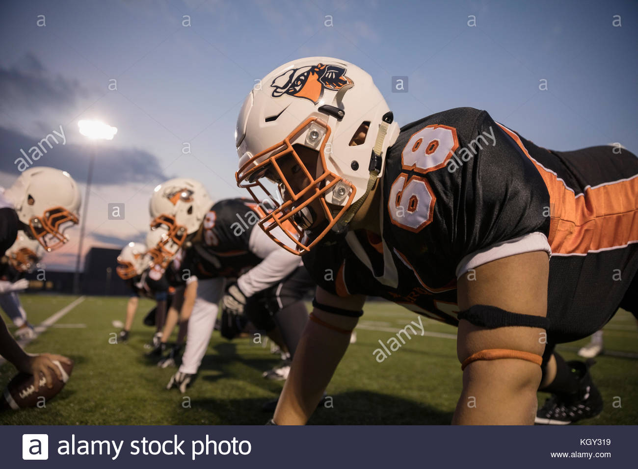 Football Lineman Stock Photos & Football Lineman Stock Images - Alamy