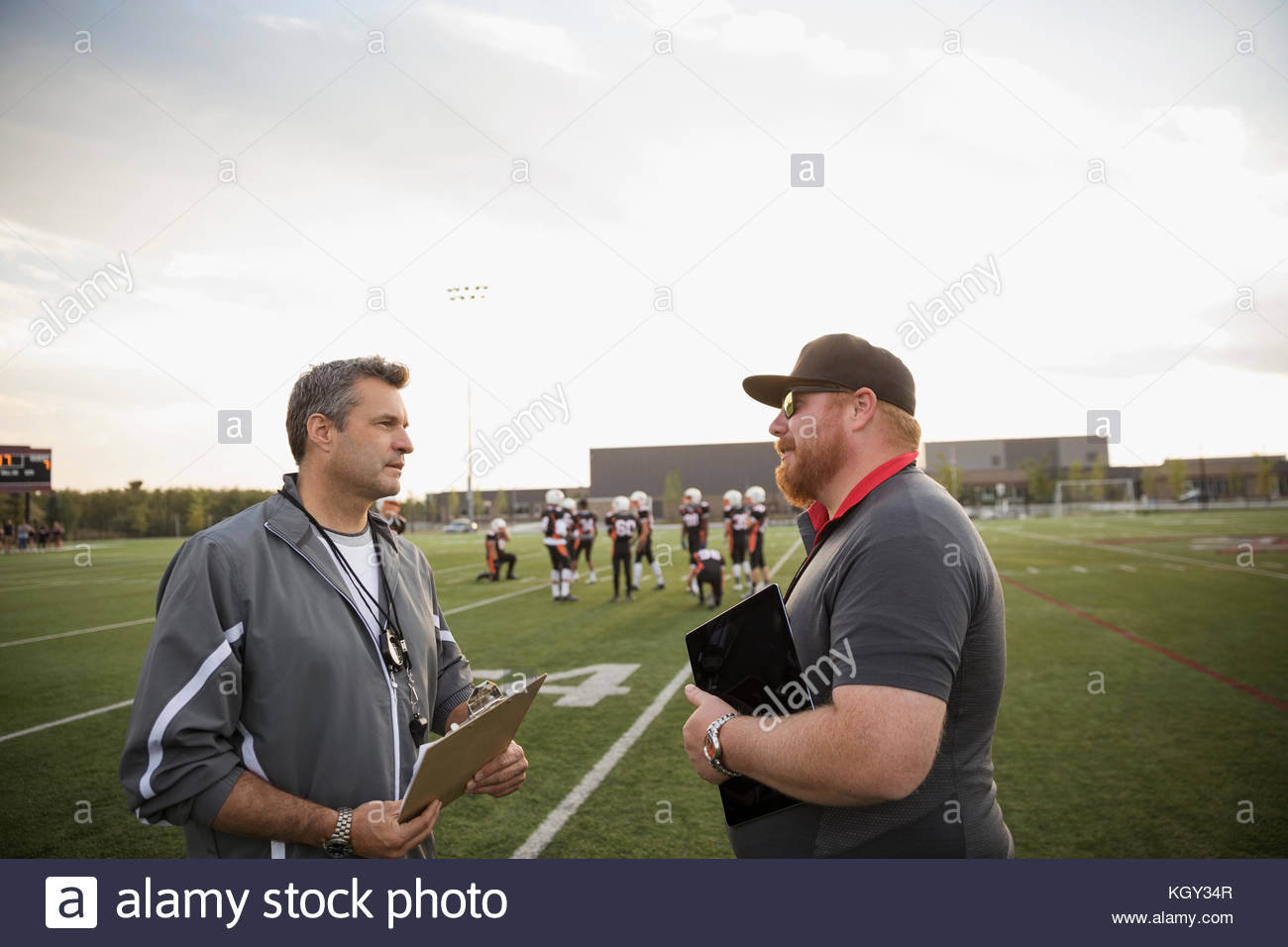 Team coaching hi-res stock photography and images - Alamy