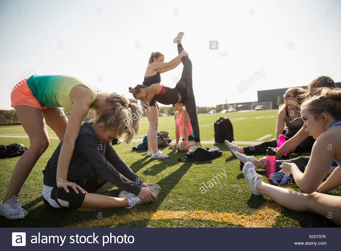 Group women stretching autumn hi-res stock photography and images - Alamy