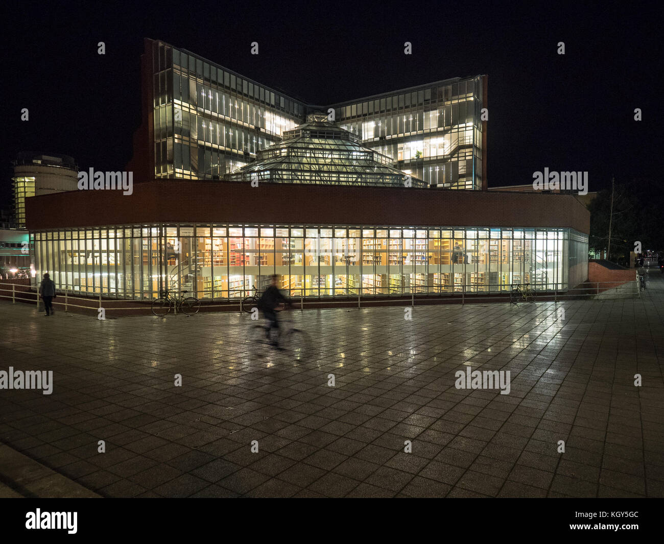 Faculty of history hi-res stock photography and images - Alamy