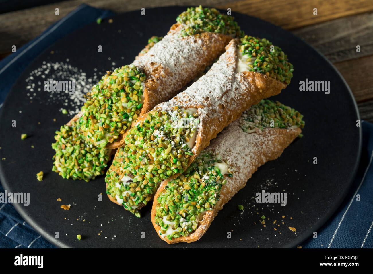Traditional Homemade Sicilian Cannolis with Pistachios Stock Photo - Alamy