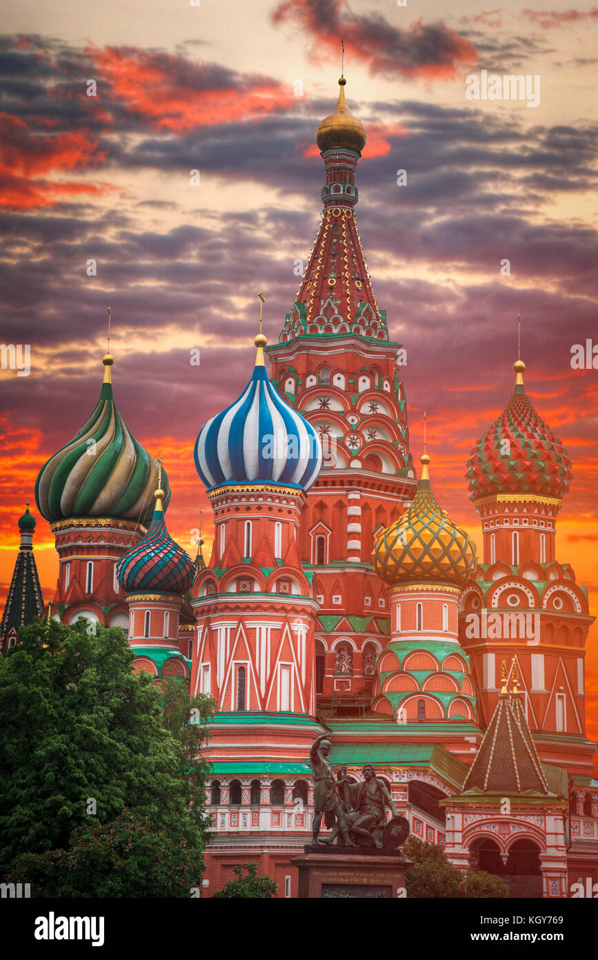 Red square is the main symbol of Russia. Moscow Stock Photo - Alamy