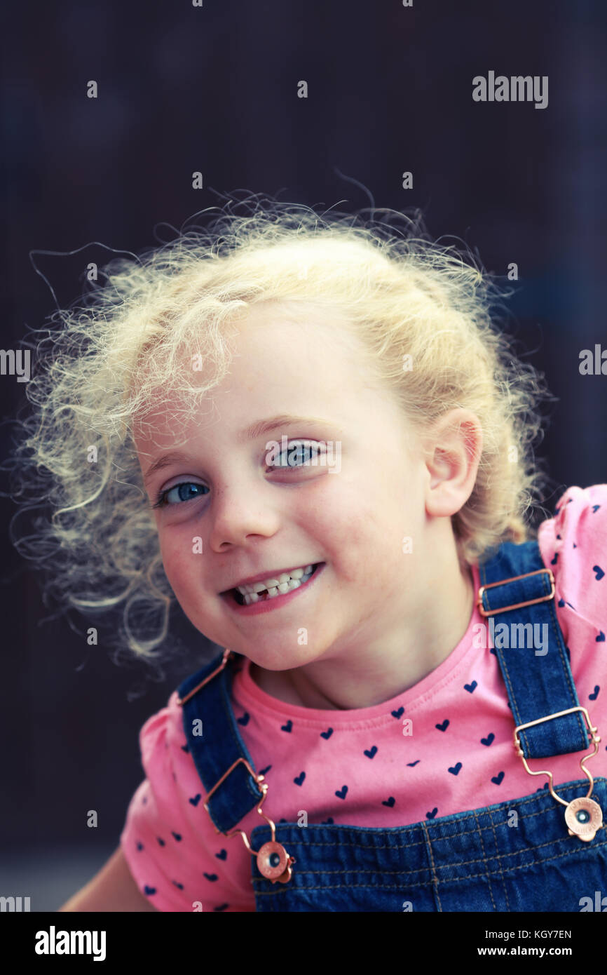 Child girl missing teeth hi-res stock photography and images - Alamy