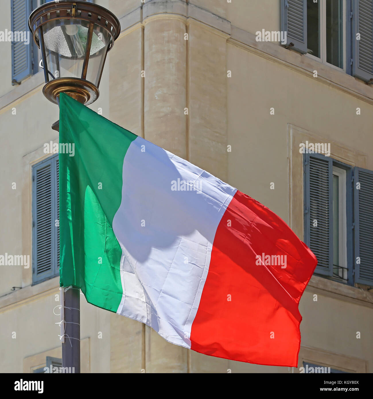 Italian Flag at Lamp Post in Rome Stock Photo - Alamy