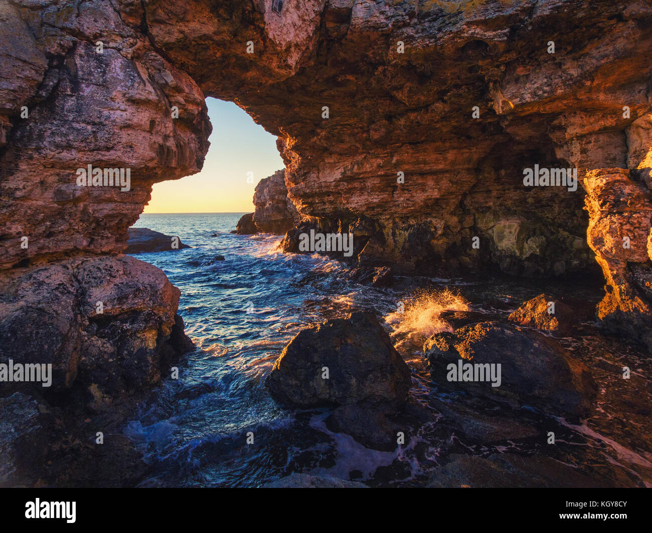 Rock arch in evening hi-res stock photography and images - Alamy