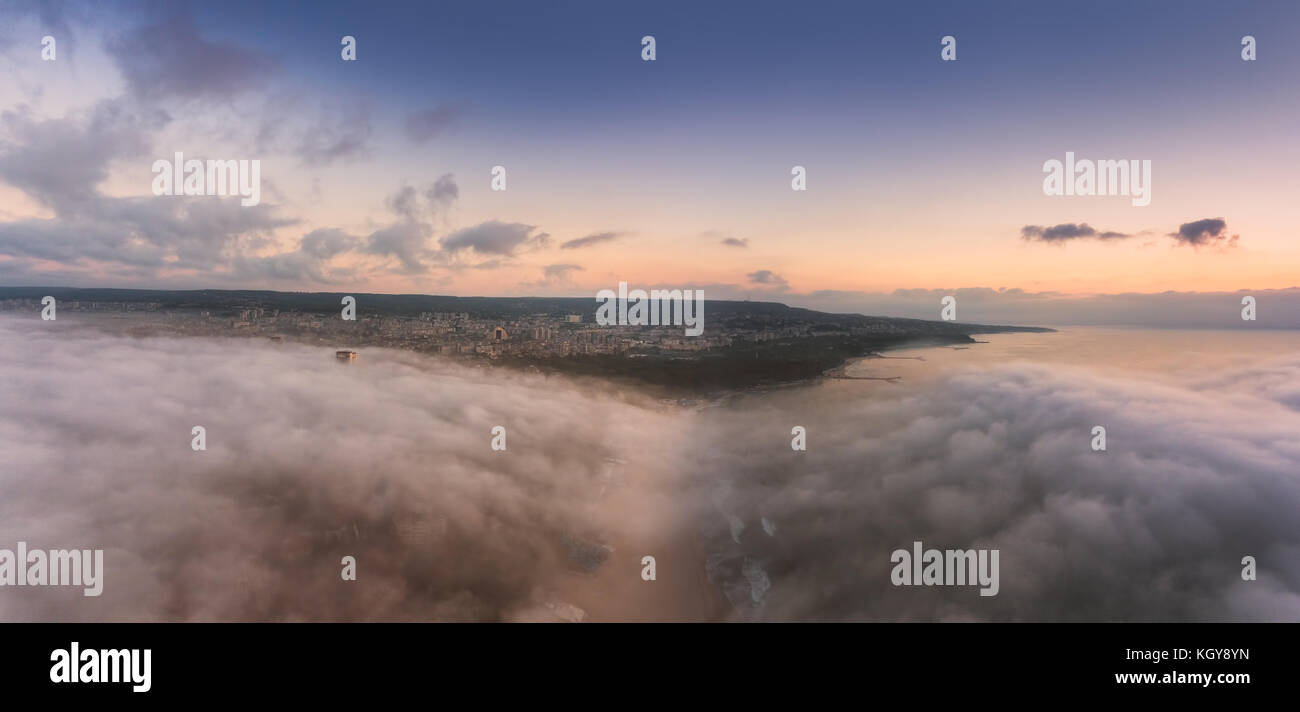 Night flight above clouds hi-res stock photography and images - Alamy