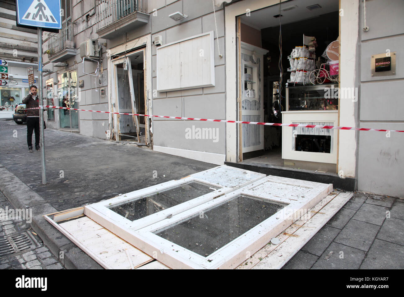 today, November 10, a bomb in the night in front of a bar in Enrico ...
