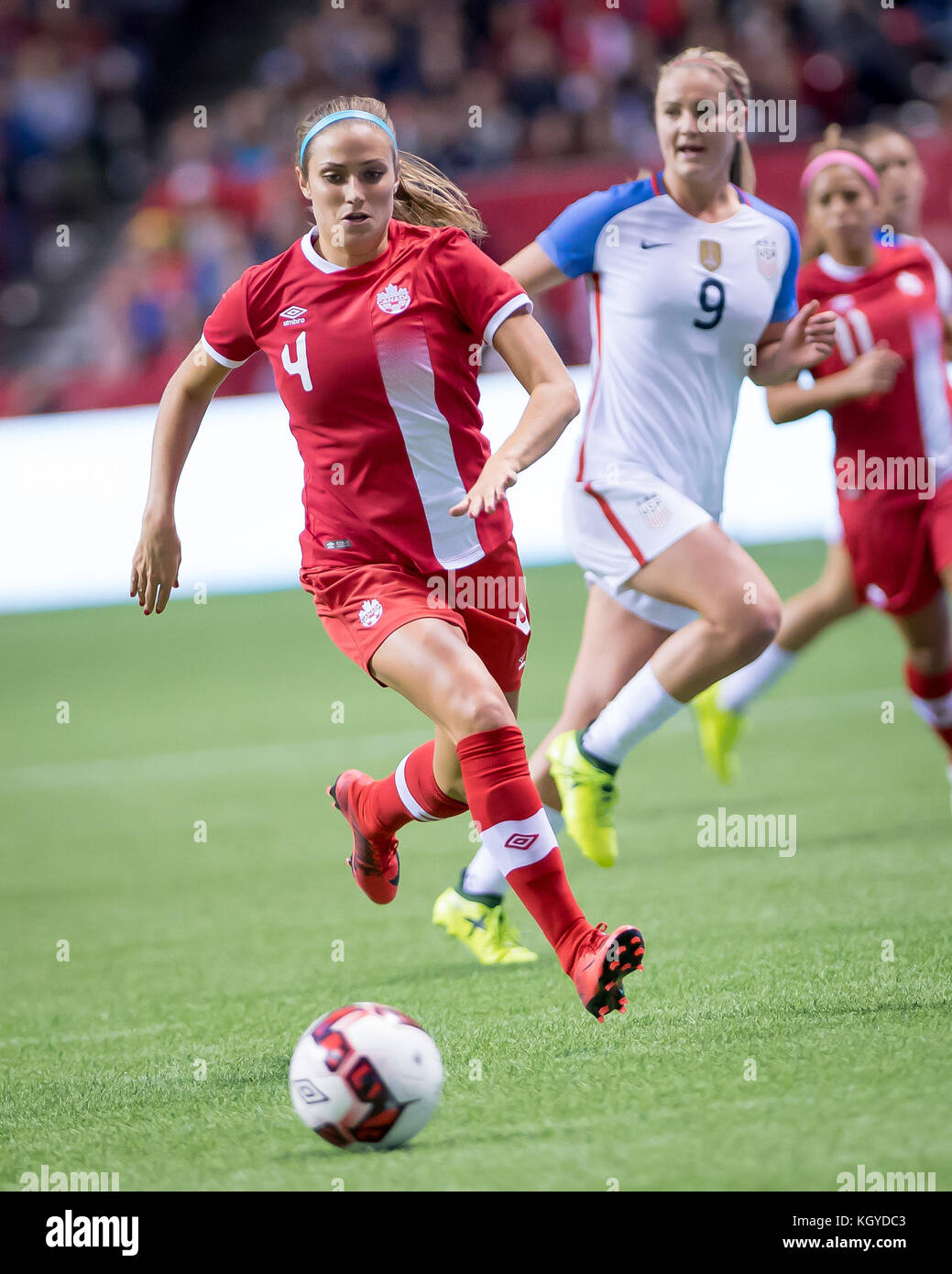 Shelina zadorsky hi-res stock photography and images - Alamy