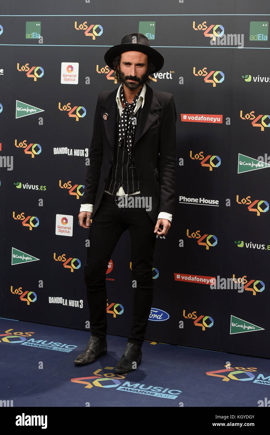 Madrid, Spain. 10th Nov, 2017. Singer Leiva during the 40 Principales ...