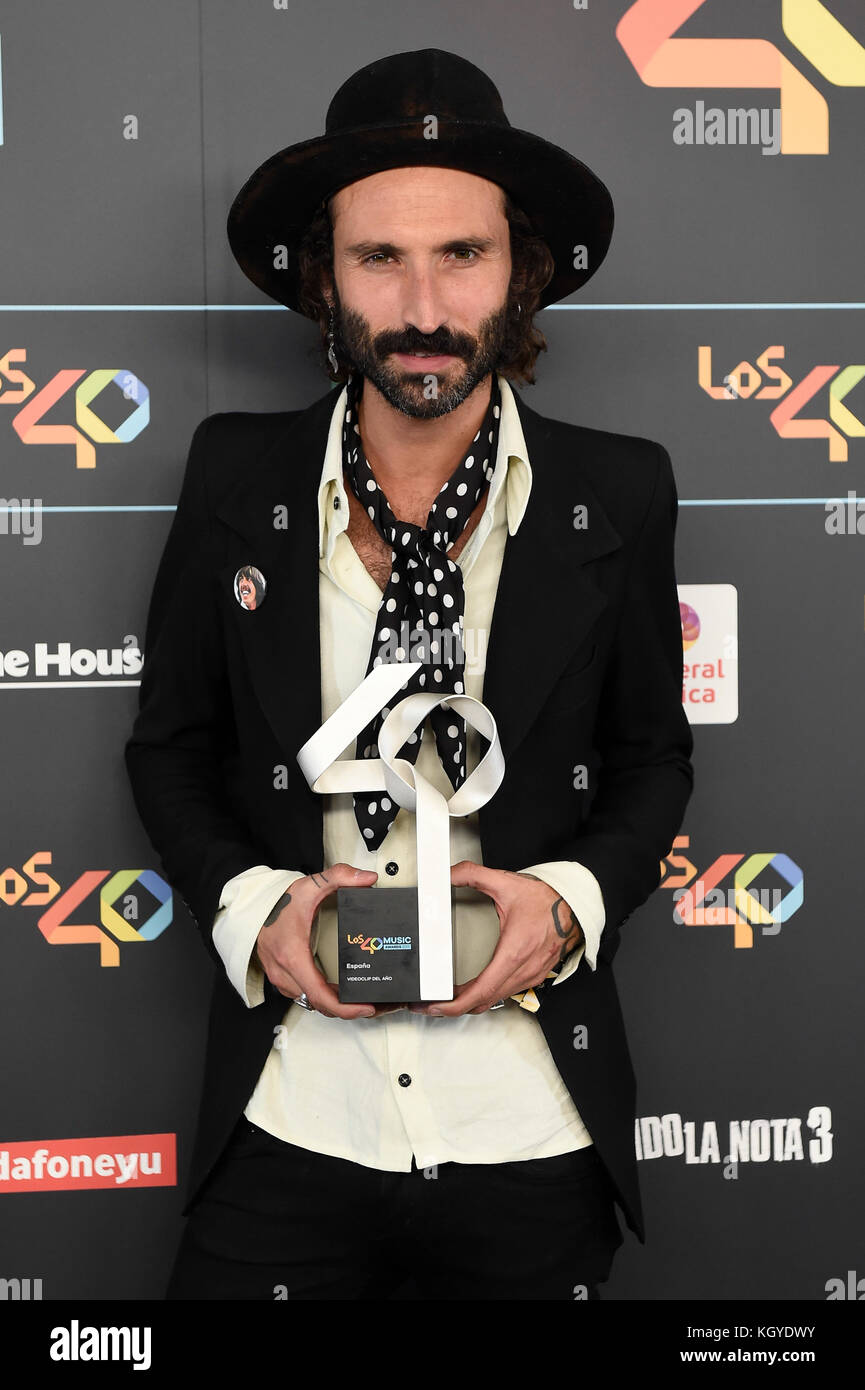 Madrid, Spain. 10th Nov, 2017. Singer Leiva at 40 Principales Music ...