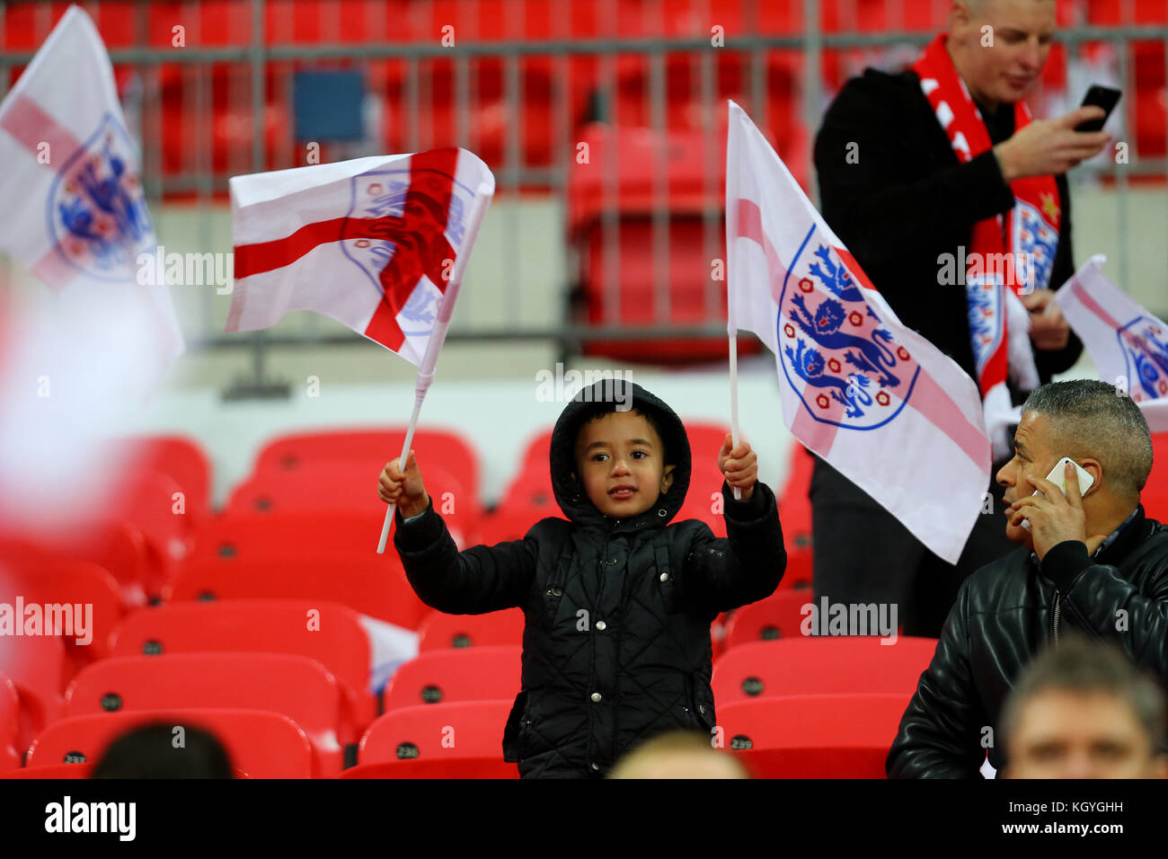 London, UK. 10th Nov, 2017. Young England fan during the International ...