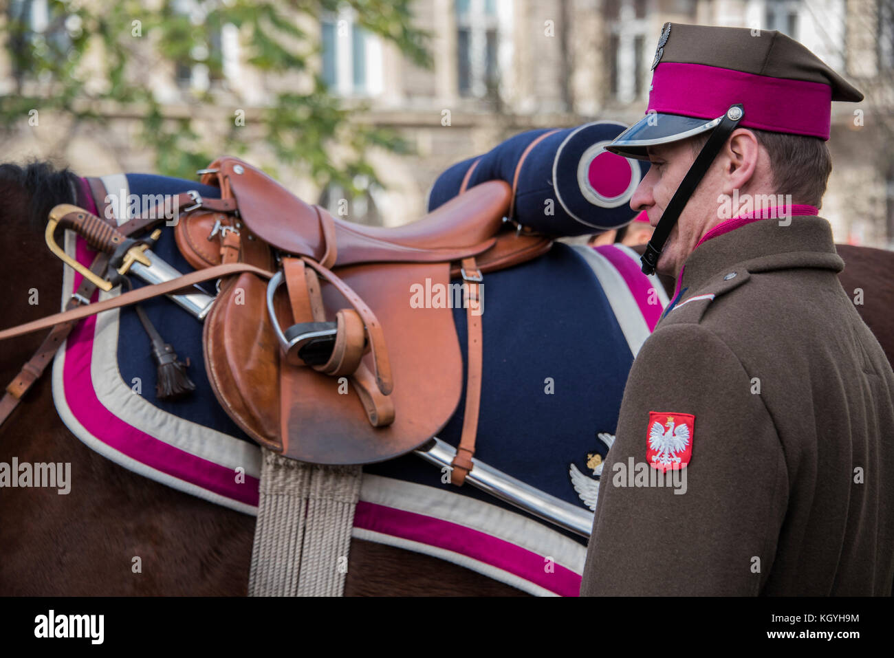 Warsaw, Poland. 11th Nov, 2017. Polish Cavalry prepare for a march past ...