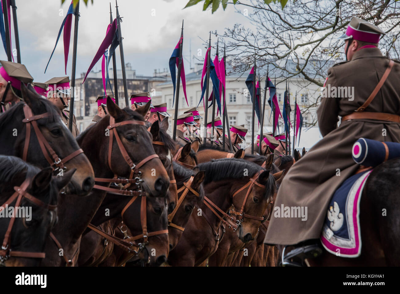 Warsaw, Poland. 11th Nov, 2017. Polish Cavalry prepare for a march past ...