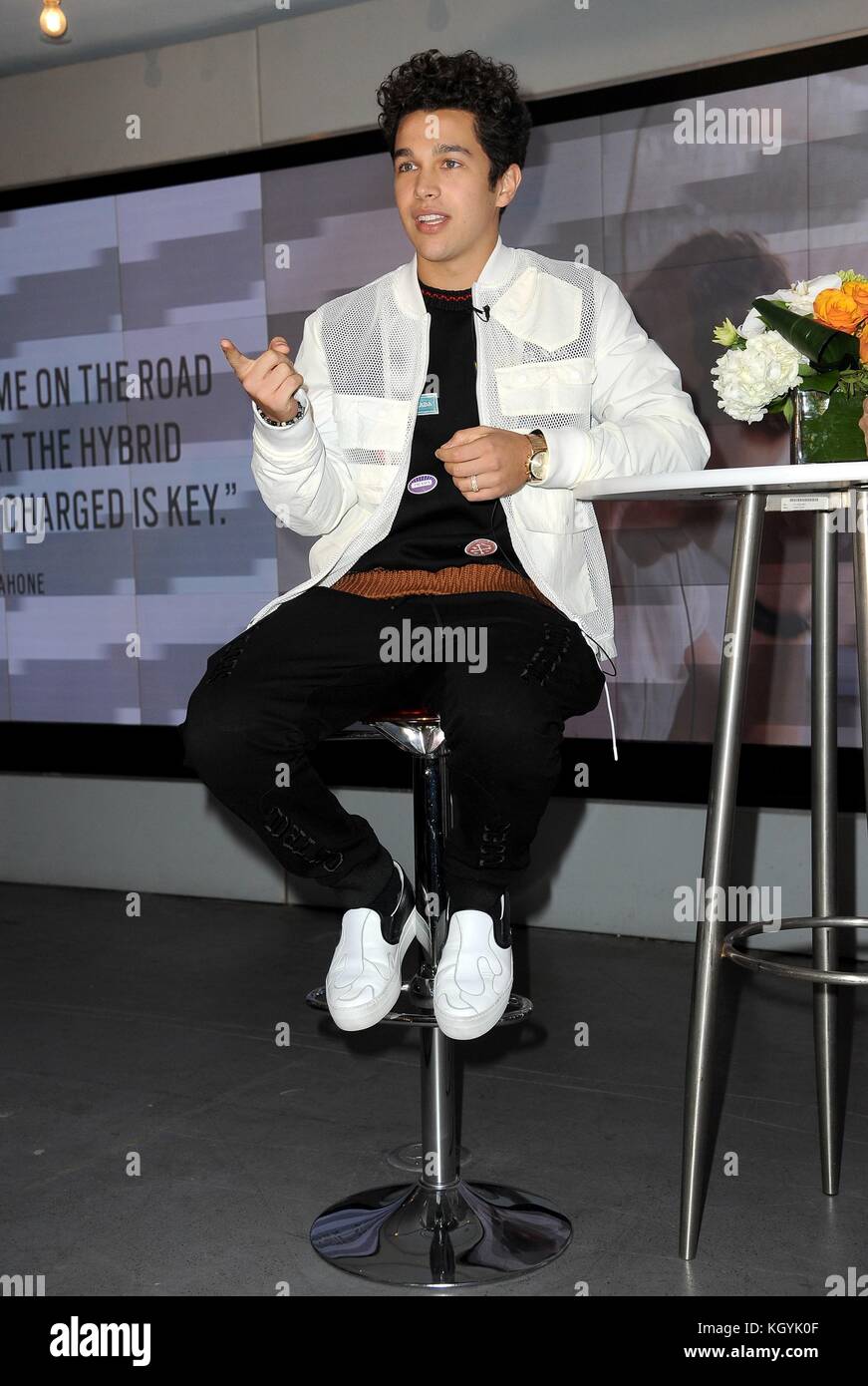 New York, NY, USA. 10th Nov, 2017. Austin Mahone at in-store appearance ...