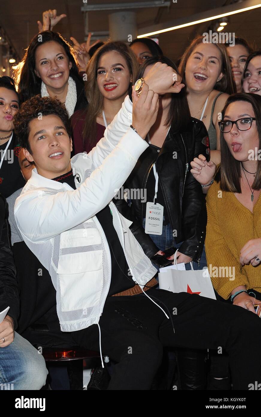 New York, NY, USA. 10th Nov, 2017. Austin Mahone at in-store appearance ...