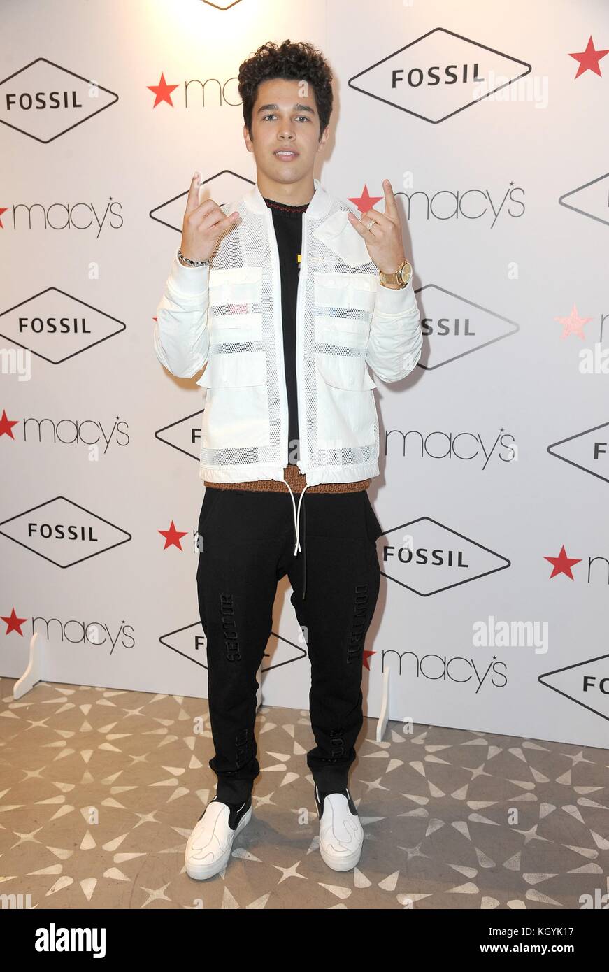 New York, NY, USA. 10th Nov, 2017. Austin Mahone at in-store appearance ...