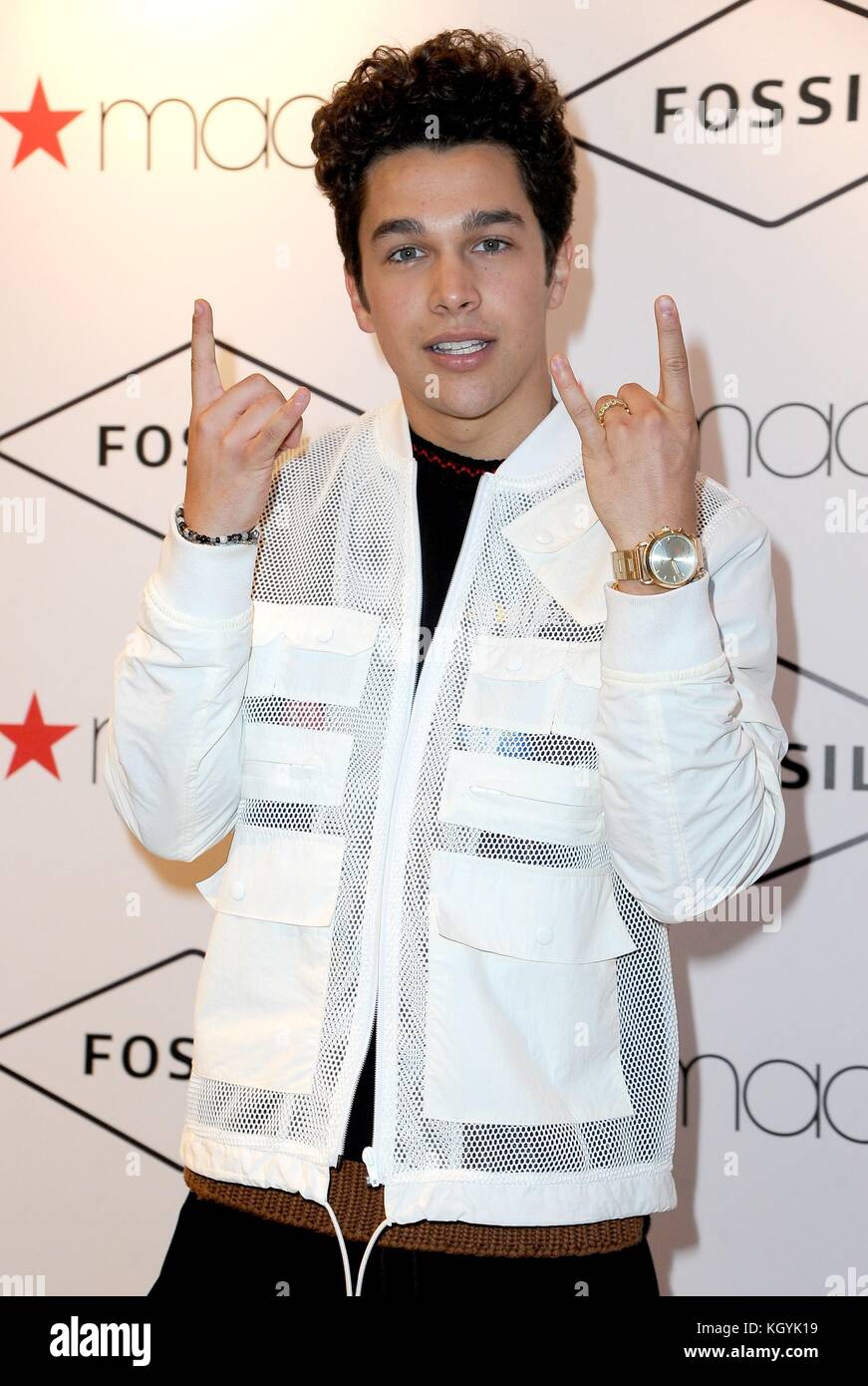 New York, NY, USA. 10th Nov, 2017. Austin Mahone at in-store appearance ...