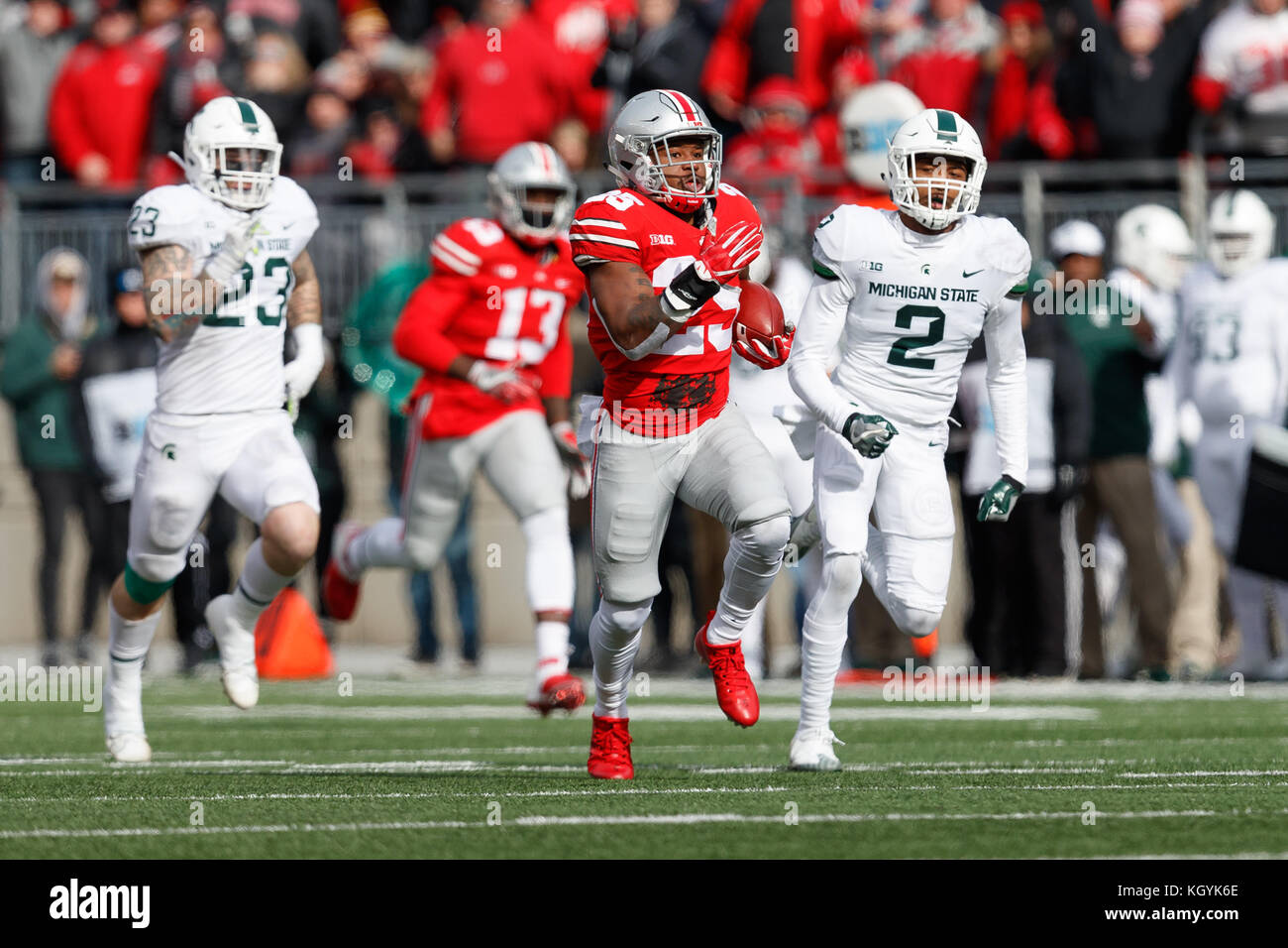 Ohio Stadium, Columbus, OH, USA. 11th Nov, 2017. Ohio State Buckeyes running back Mike Weber (25 ...