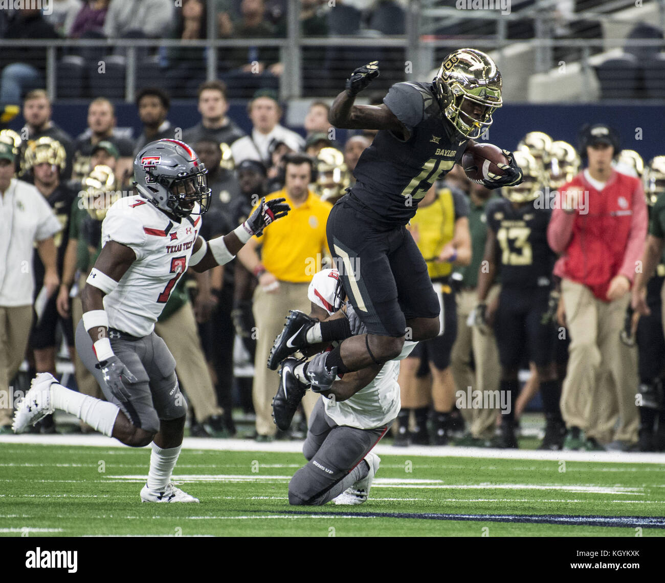 Arlington, Texas, USA. 11th Nov, 2017. Baylor WR # 15 DENZEL MIMS ...