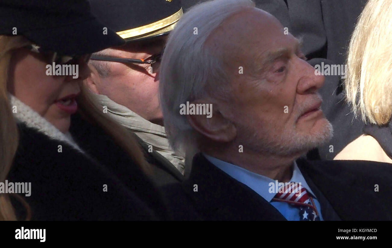 New York, New York, USA. 11th Nov, 2017. New York City Veteran's Day ...