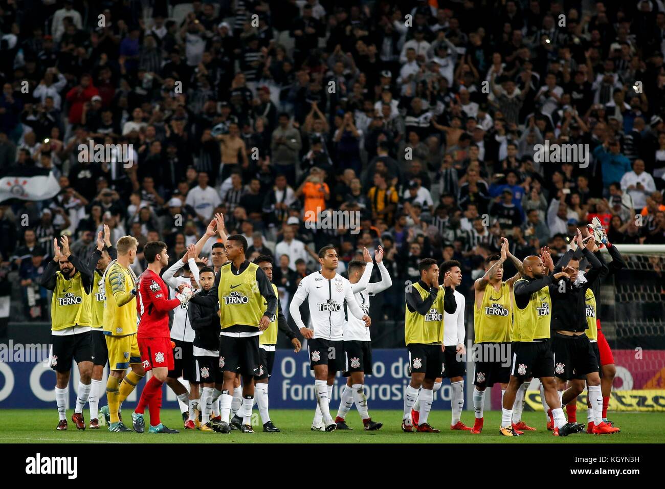 SÃO PAULO, SP - 11.11.2017: CORINTHIANS X AVAÍ - Cast of Corinthians ...