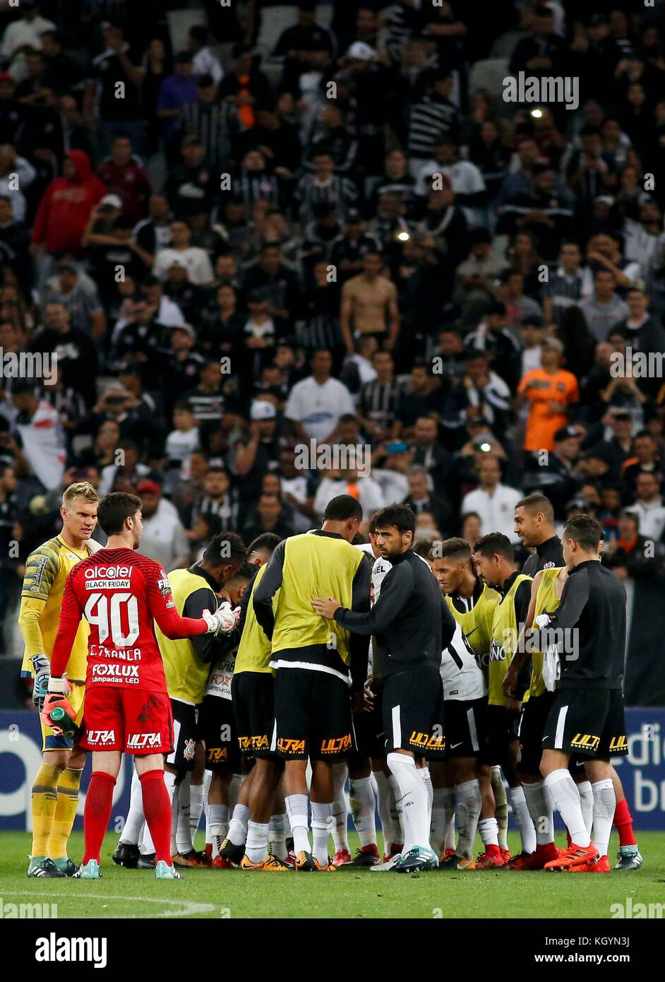 SÃO PAULO, SP - 11.11.2017: CORINTHIANS X AVAÍ - Cast of Corinthians ...