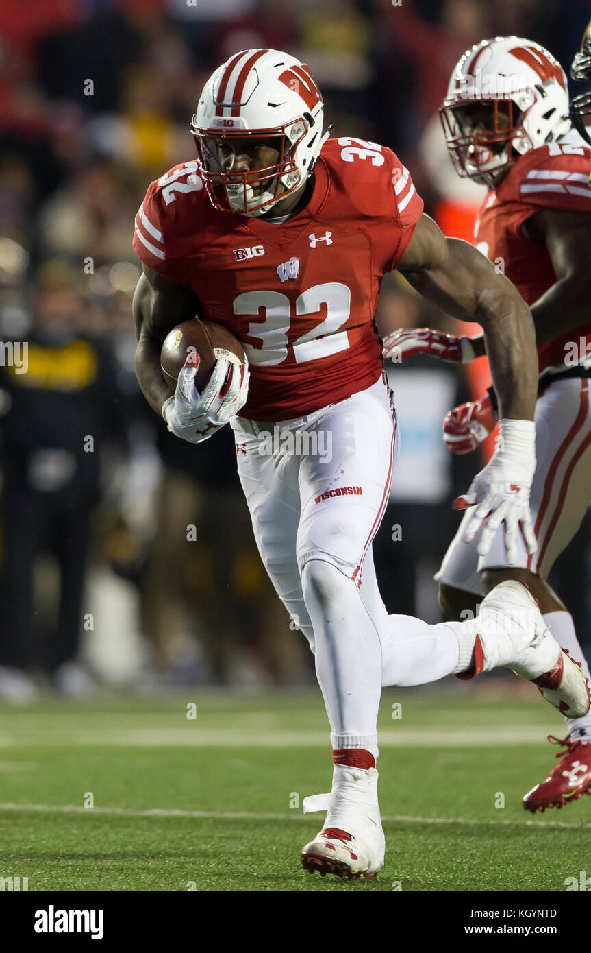Madison, WI, USA. 11th Nov, 2017. Wisconsin Badgers linebacker Leon ...