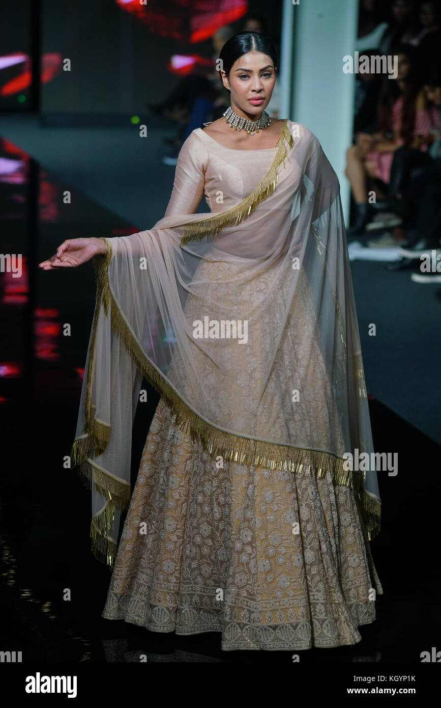Shenena Sethi showcases latest collection at the National Asian Wedding ...