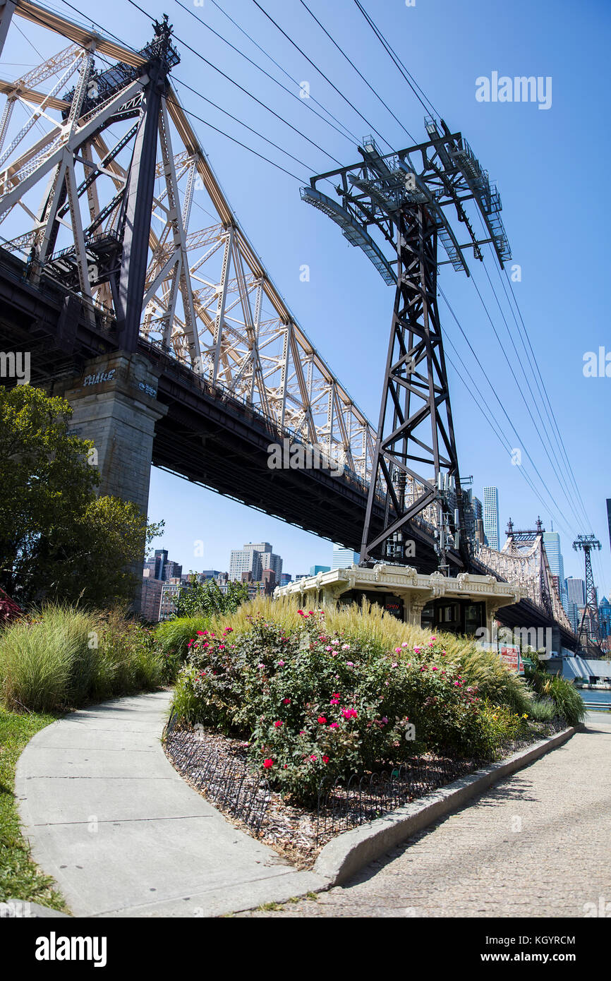 NEW YORK, USA - AUGUST 30, 2017: Detail of Roosevelt Island Tramway in ...