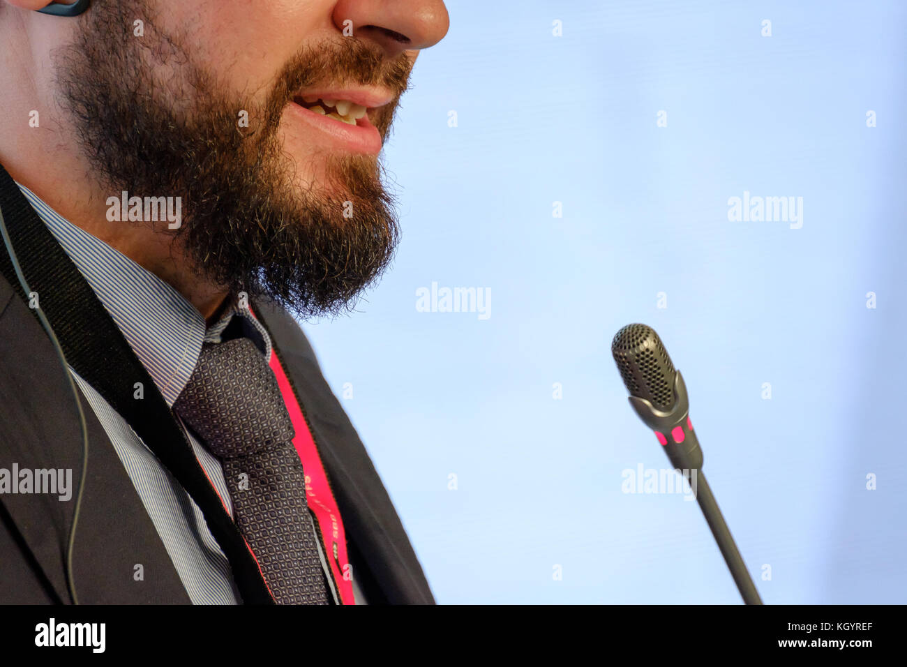 Man speaking at the conference Stock Photo - Alamy
