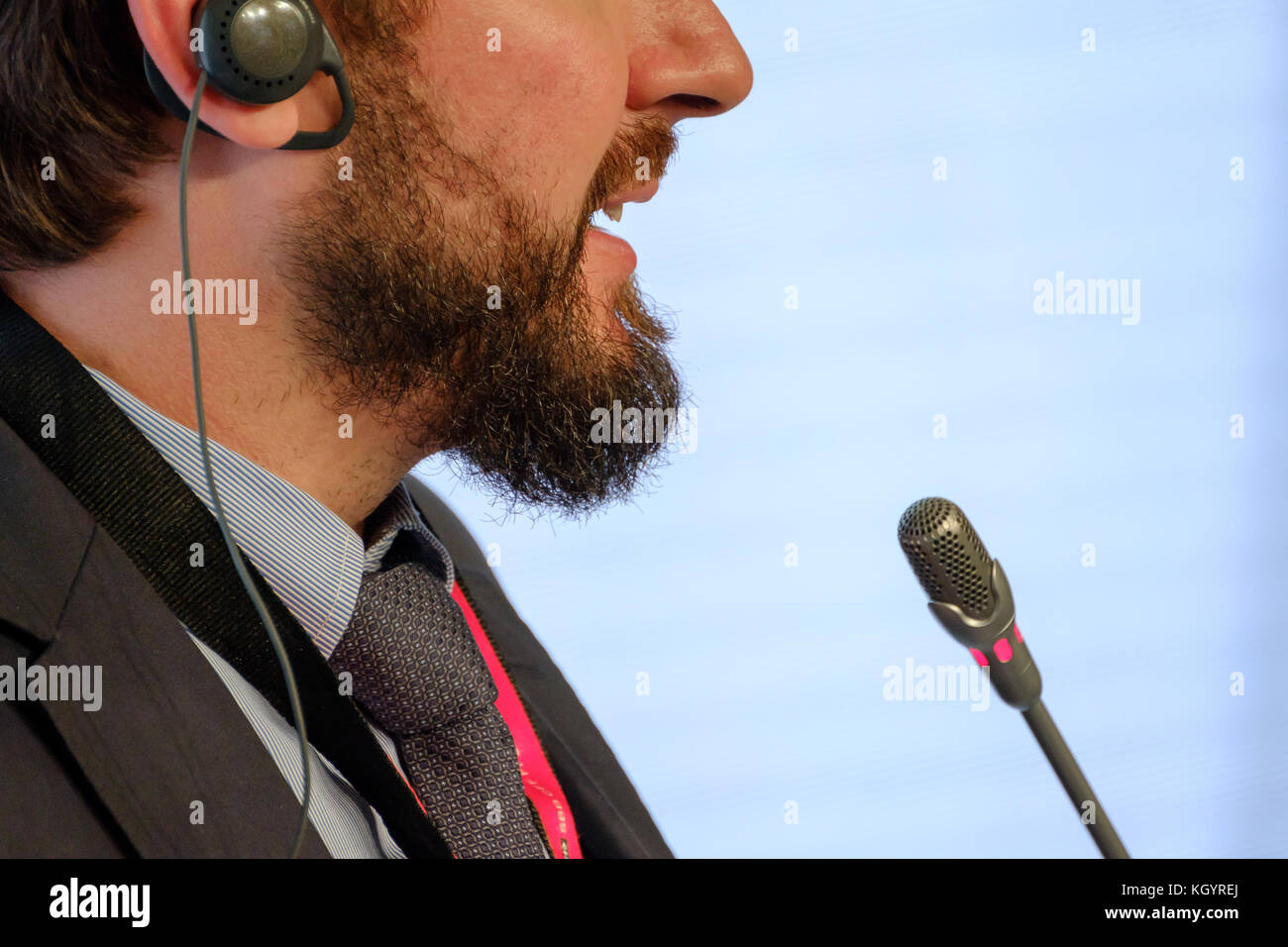 Man speaking at the conference Stock Photo - Alamy