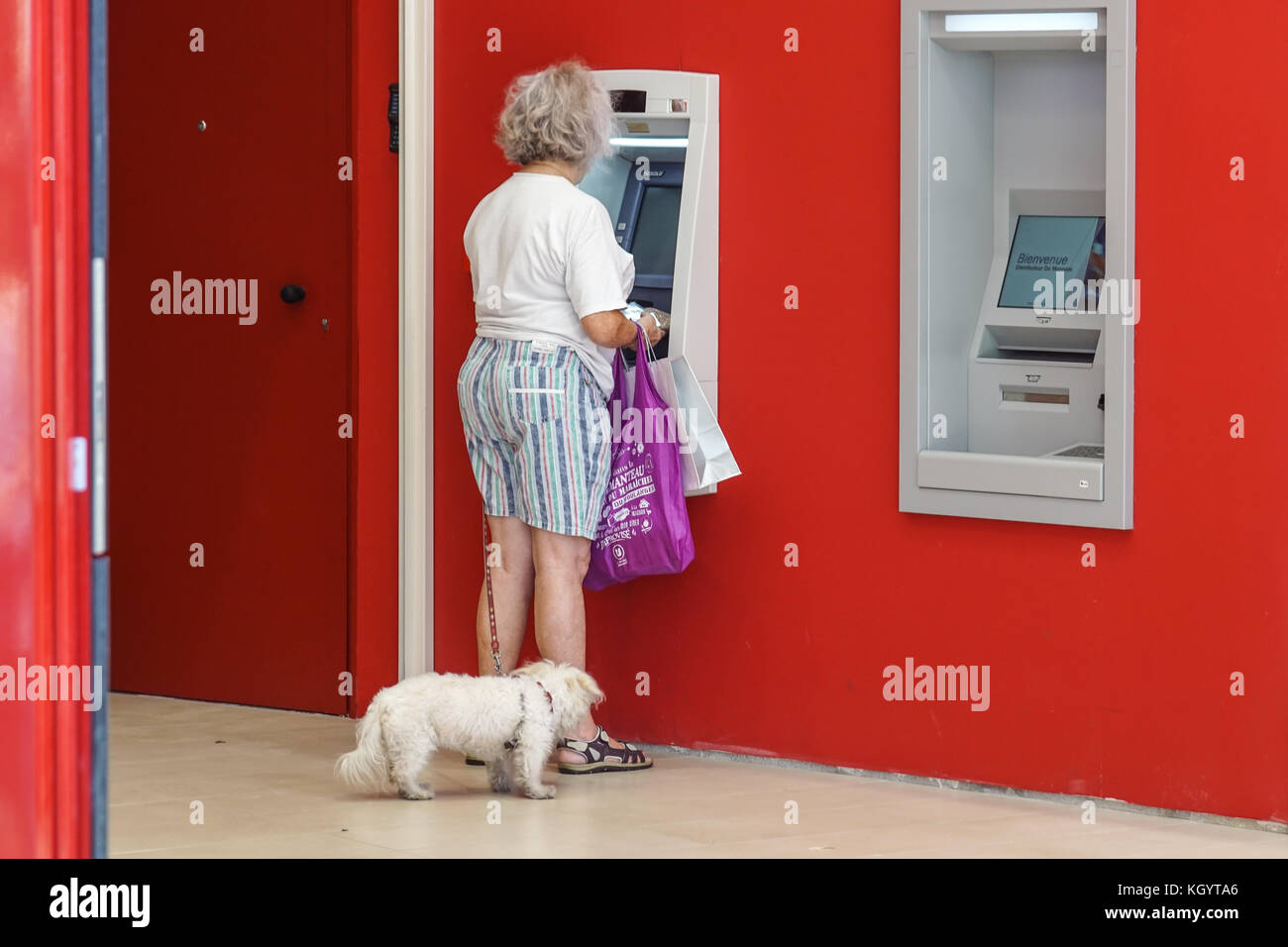 Elderly customer desk hi-res stock photography and images - Alamy