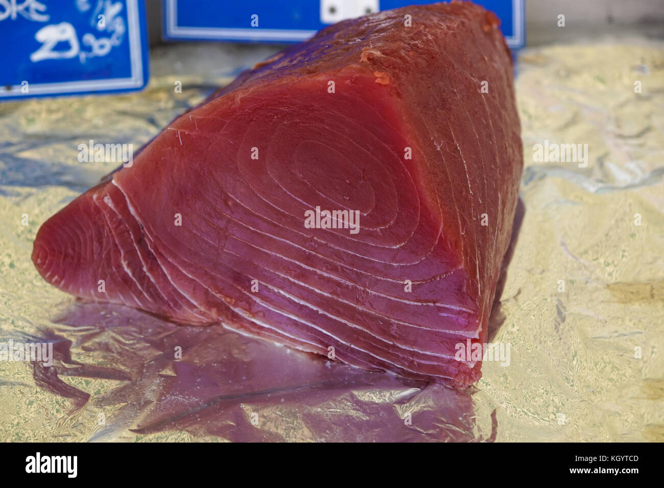 Big tuna hi-res stock photography and images - Alamy