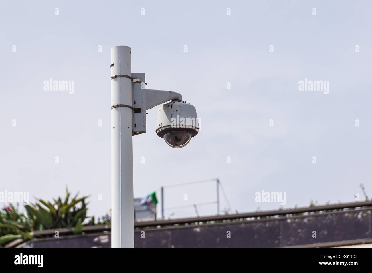Overhead system hi-res stock photography and images - Alamy