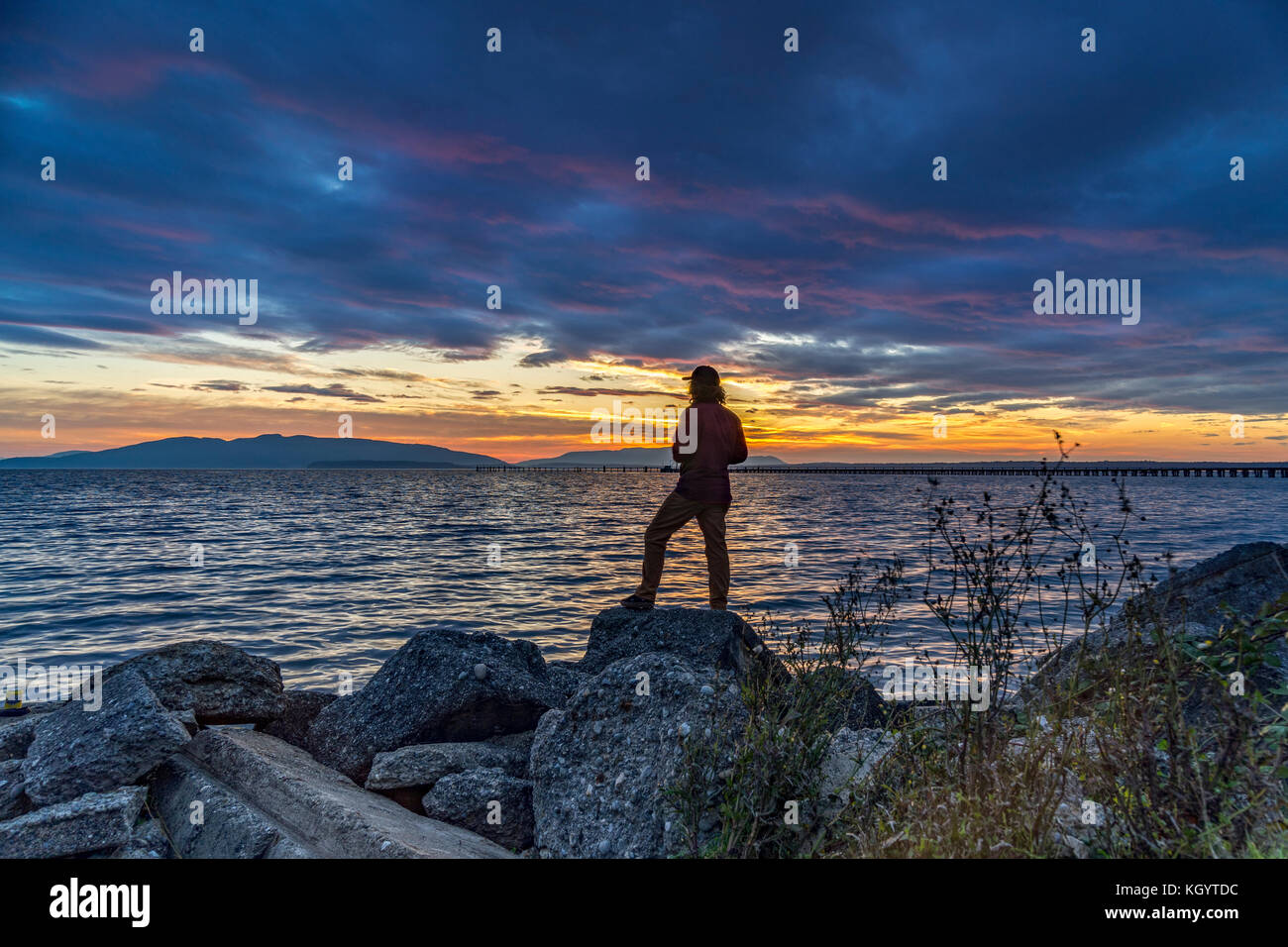 Bellingham washington sunset hi-res stock photography and images - Alamy