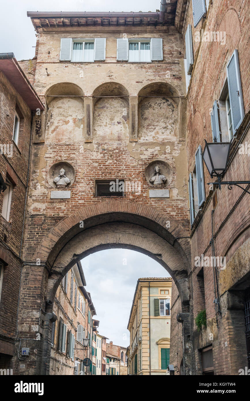 Arch in Siena, Tuscany, Italy Stock Photo - Alamy