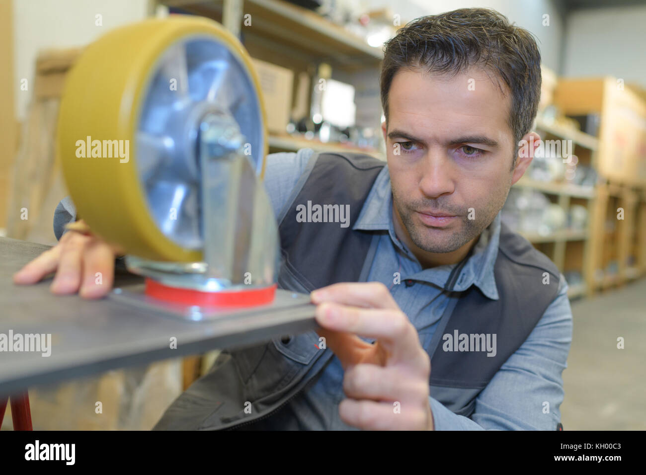 Inventory levels hi-res stock photography and images - Alamy