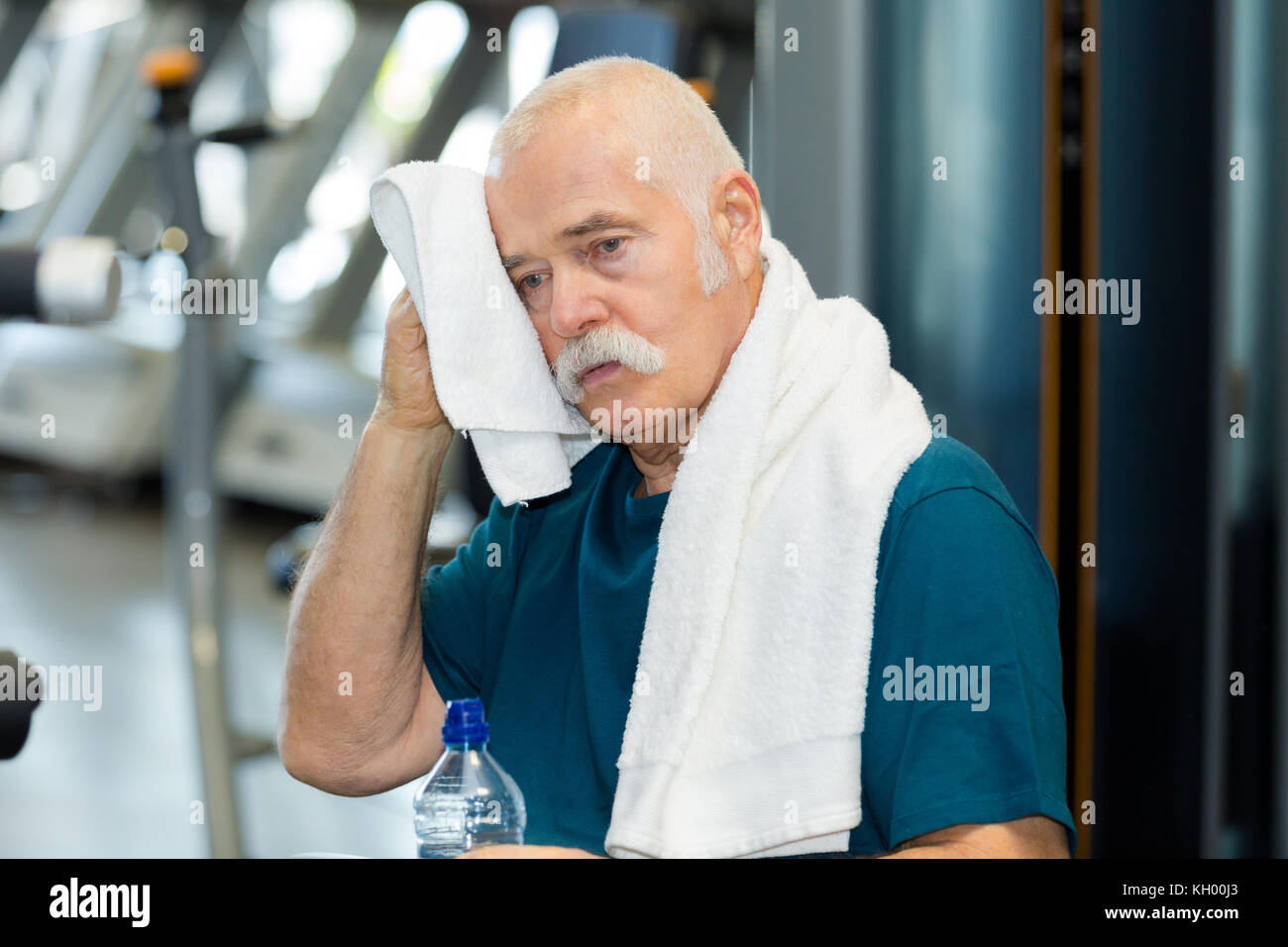 elderly man working out Stock Photo - Alamy