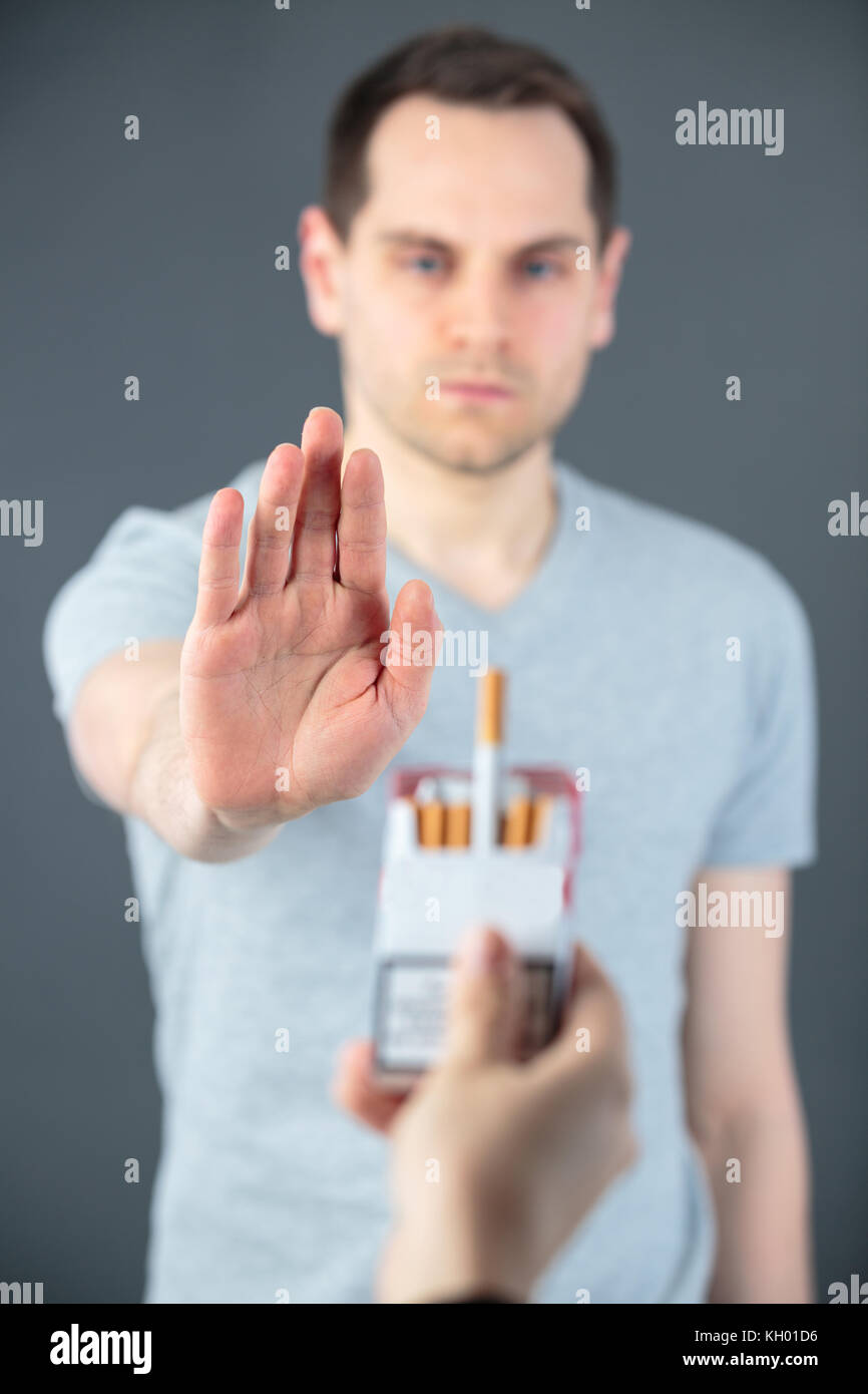 Anti smoking advertisement hi-res stock photography and images - Alamy