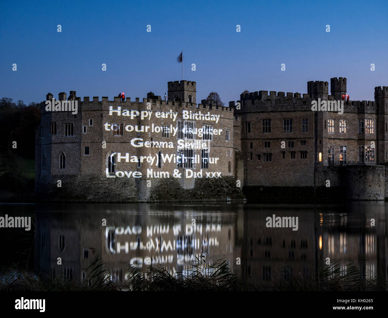 Fireworks leeds castle hi-res stock photography and images - Alamy